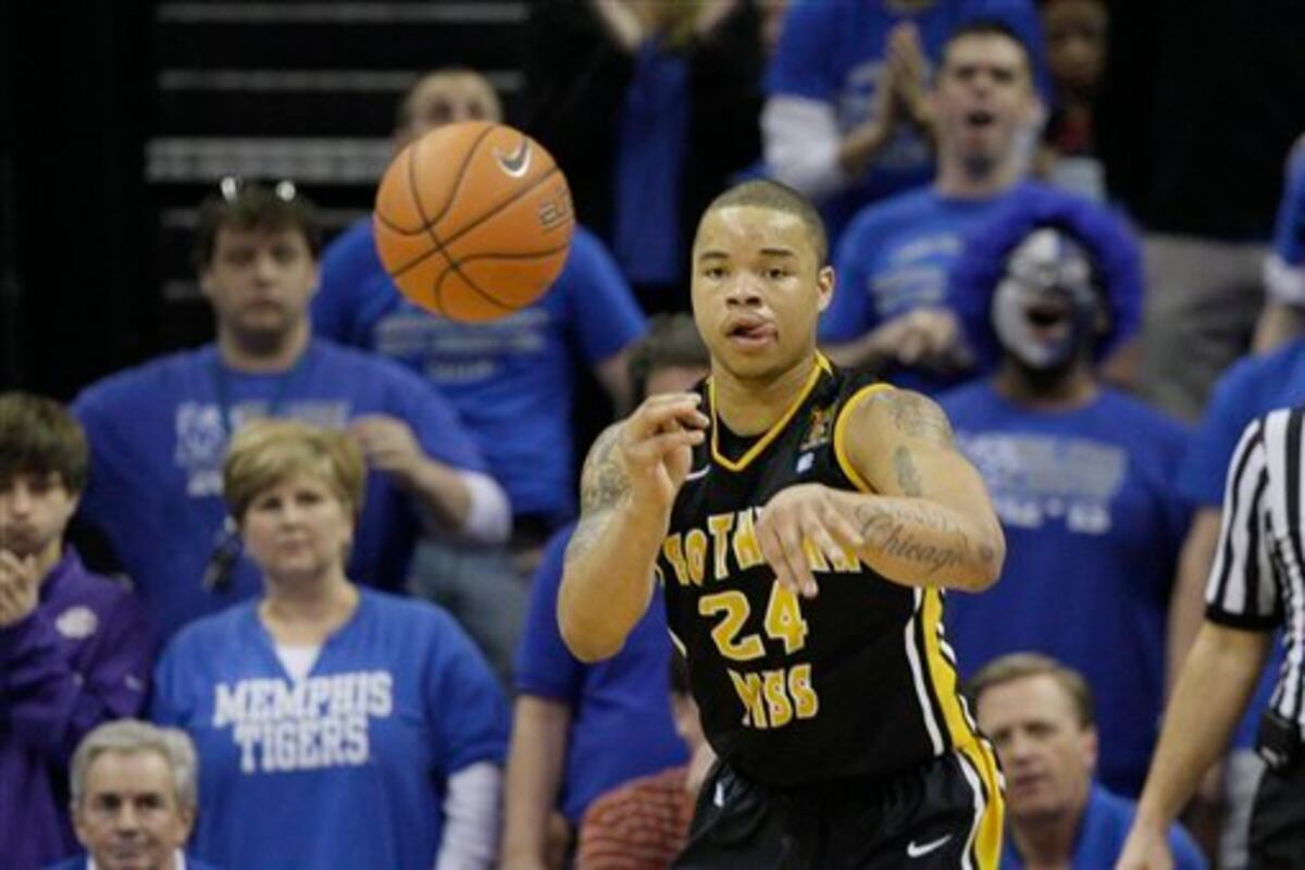 Former Southern Miss Forward Jonathan Mills Dies at Age 26 After ...