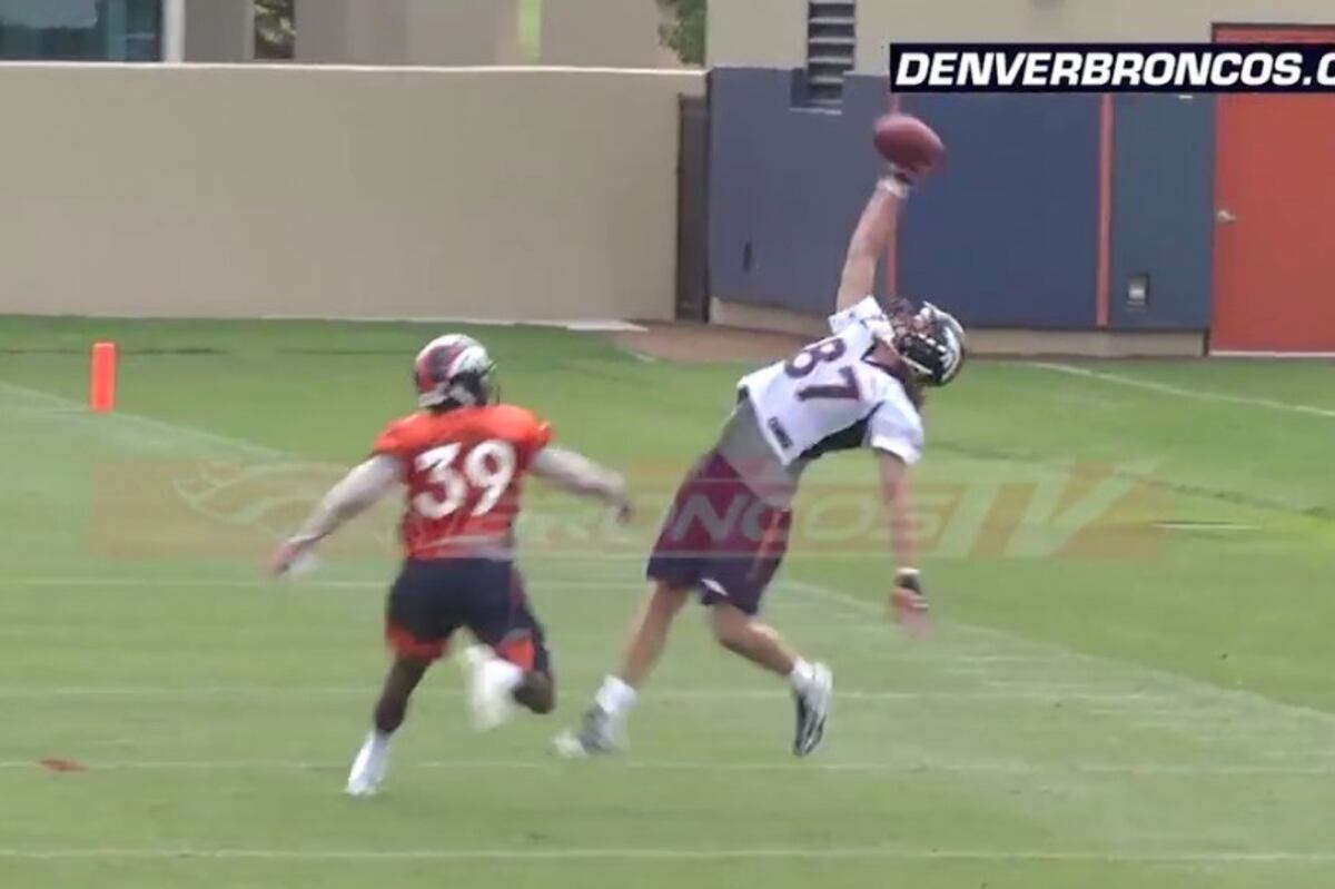 Broncos WR Jordan Taylor Makes Spectacular 1-Handed Catch During ...