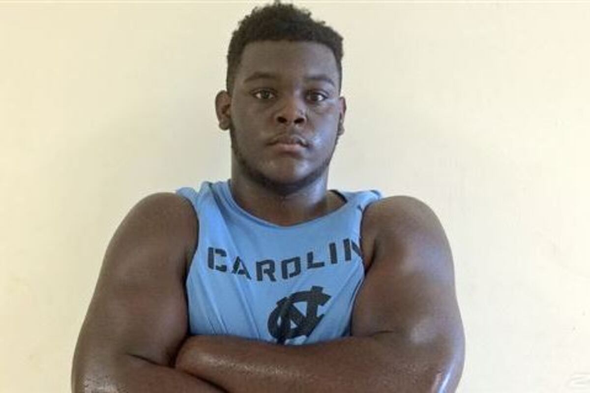 T.J. Moore to South Carolina: Gamecocks Land 4-Star OT Prospect | News ...