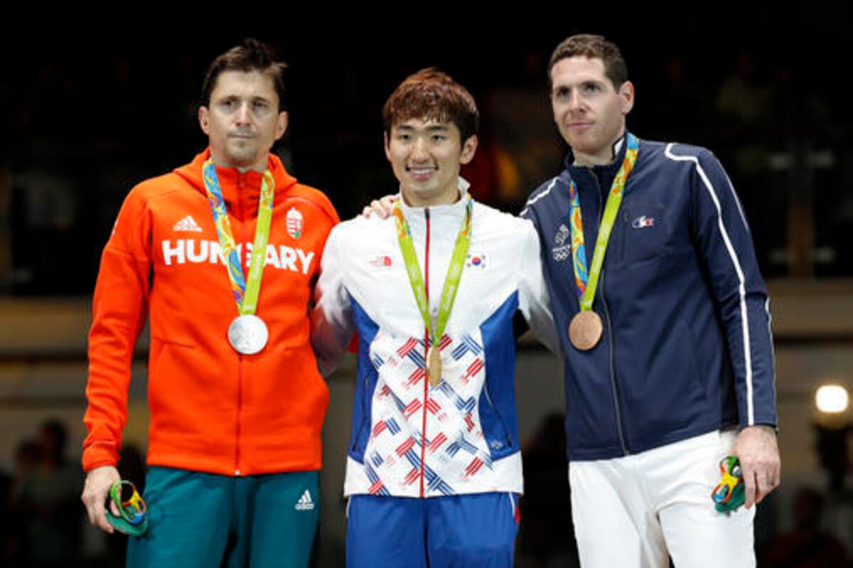 Olympic Fencing 2016: Medal Winners and Scores After Tuesday's Results ...