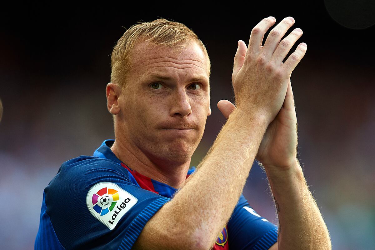 Arsenal Transfer News: Jeremy Mathieu Enquiry Made, Latest Gunners ...