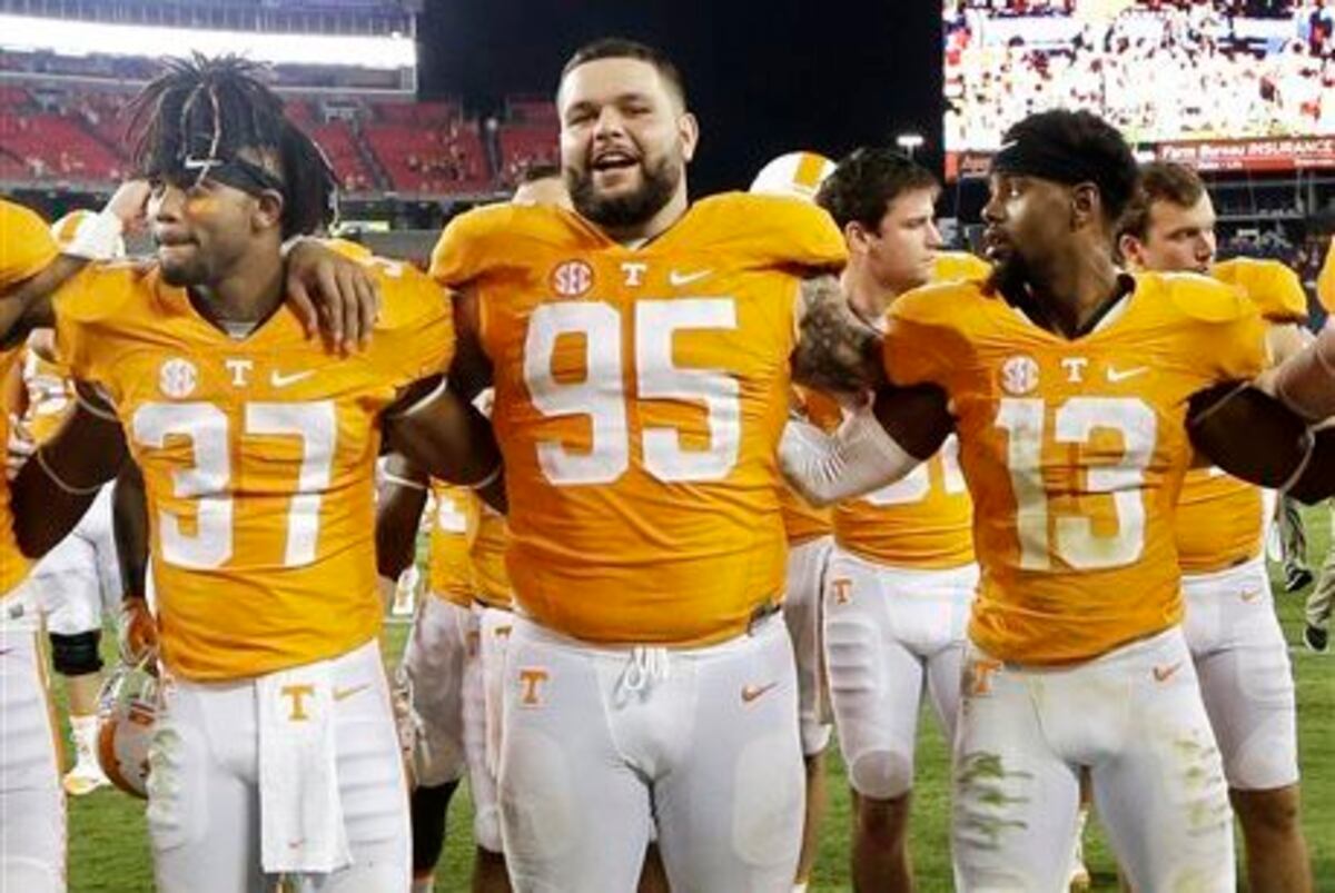 Tennessee's Defensive Line Proves Vols Are Title Contenders from Week 1 ...