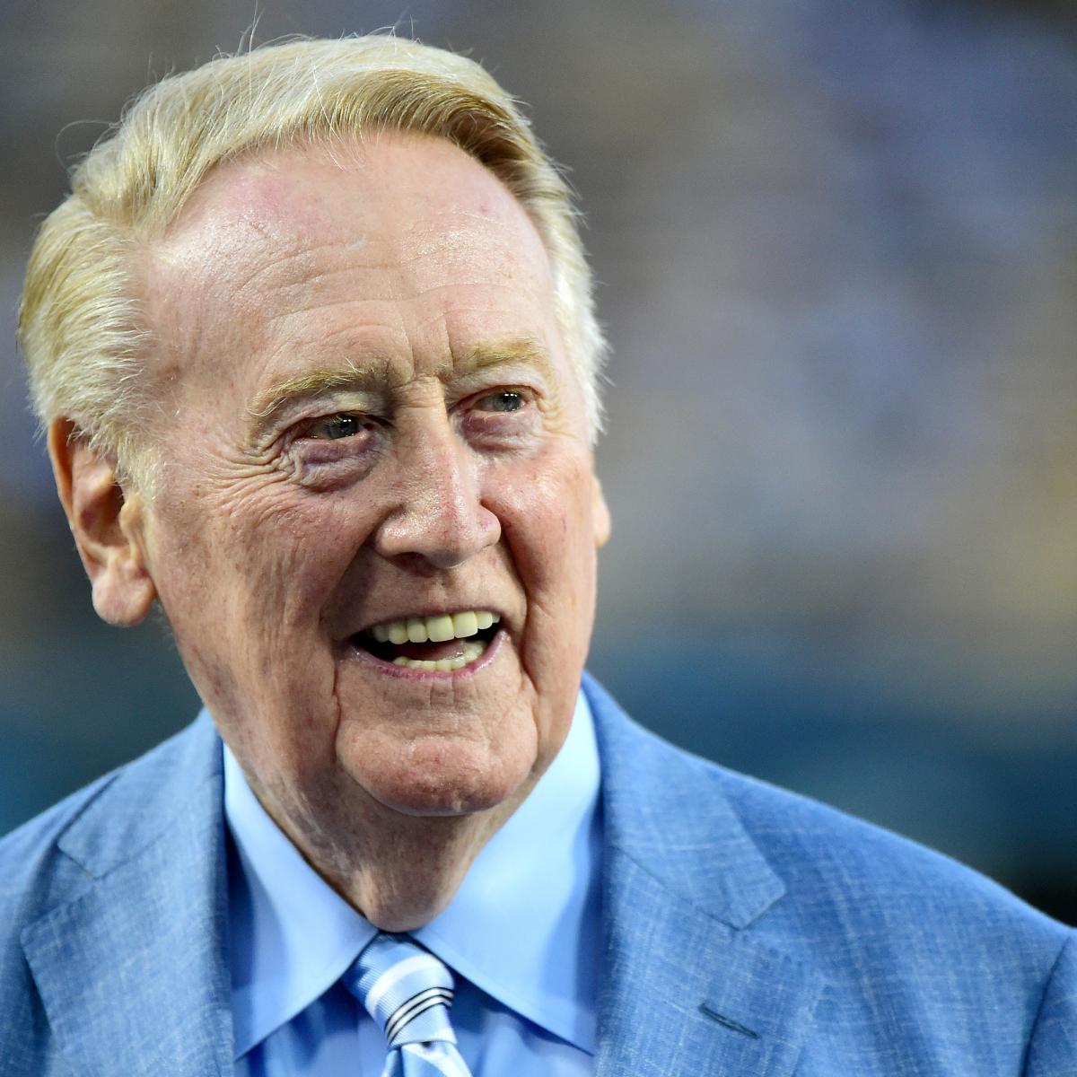 Dodgers Wear Vin Scully Masks in Team Photo to Pay Tribute to Retiring ...
