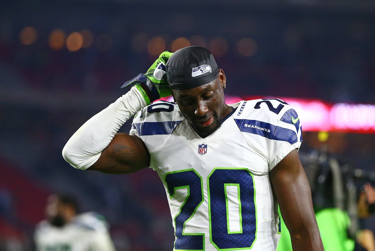Jeremy Lane Sits During National Anthem Before Seahawks vs. Raiders ...