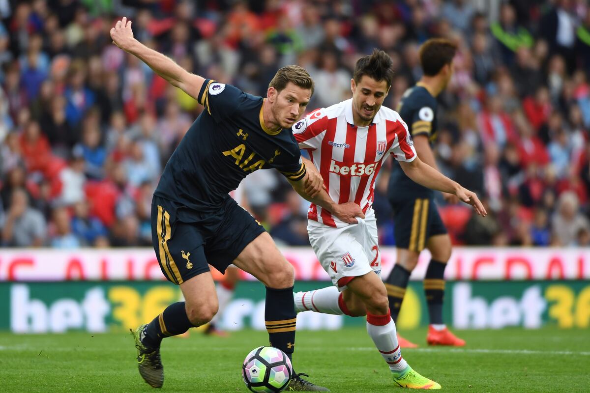 Jan Vertonghen Injury: Tottenham Star Injures Ankle, Could Miss Up to ...