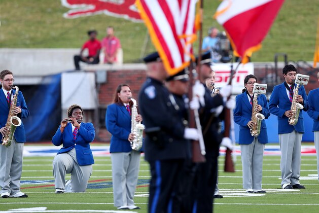 SMU Band Members Kneel During National Anthem Before Game vs. TCU