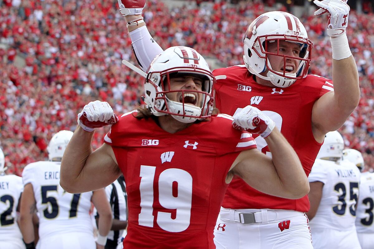 Watch Wisconsin Safety Leo Musso Recover Fumble for 66-Yard Touchdown ...