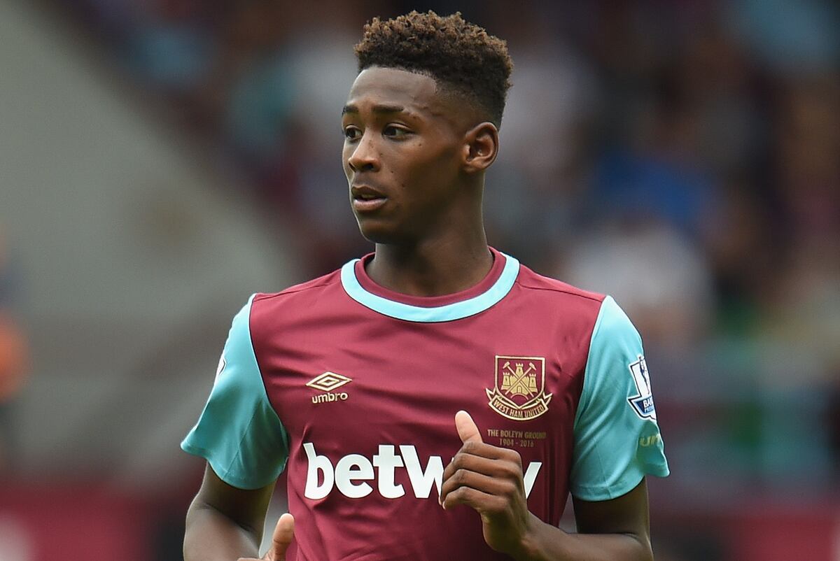 Insider Buzz: Manchester Clubs Eyeing Reece Oxford's Contract Impasse ...