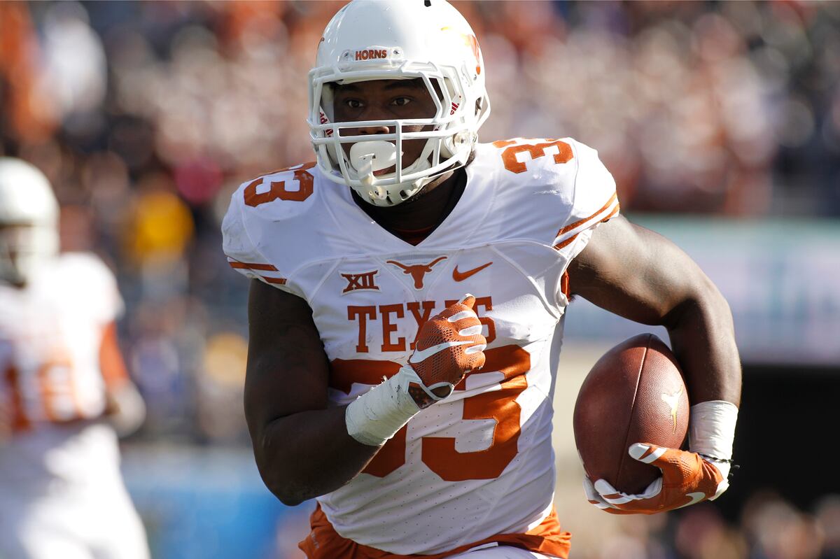 Watch Texas Running Back D'Onta Foreman Score 62-Yard TD | News, Scores ...