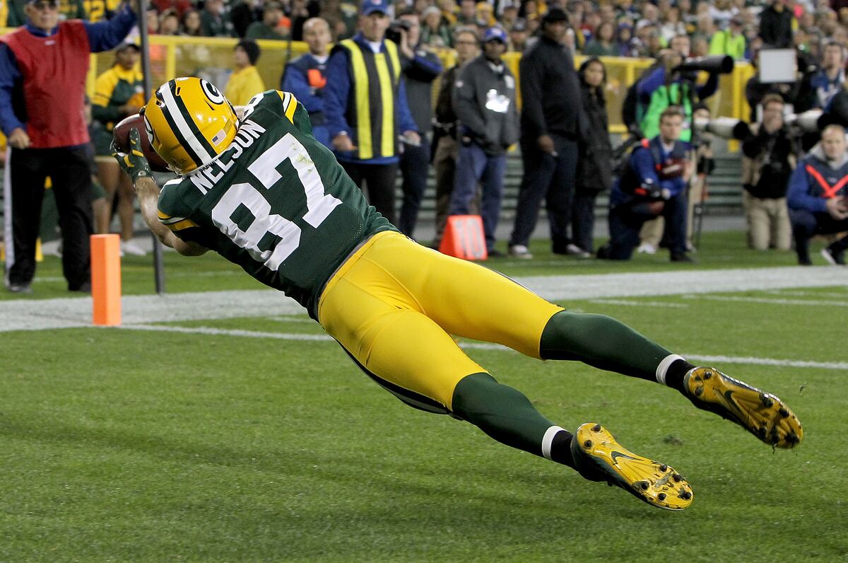 Packers WR Jordy Nelson Goes All-Out in End Zone to Haul In TD Catch vs ...