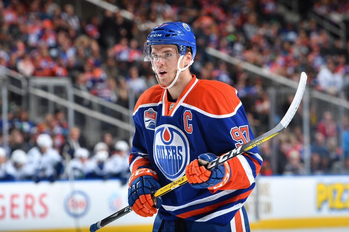 Connor McDavid Became 1st Oiler to Begin Season with Back-to-Back 3 ...