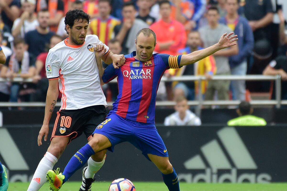 Andres Iniesta Injury: Barcelona Star Injures Calf, Will Miss Eibar La ...