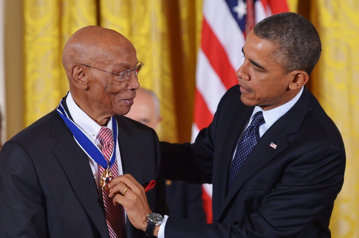 Cubs Fanatic Dan Shapiro Shares Love of Sports with His Boss, Barack ...