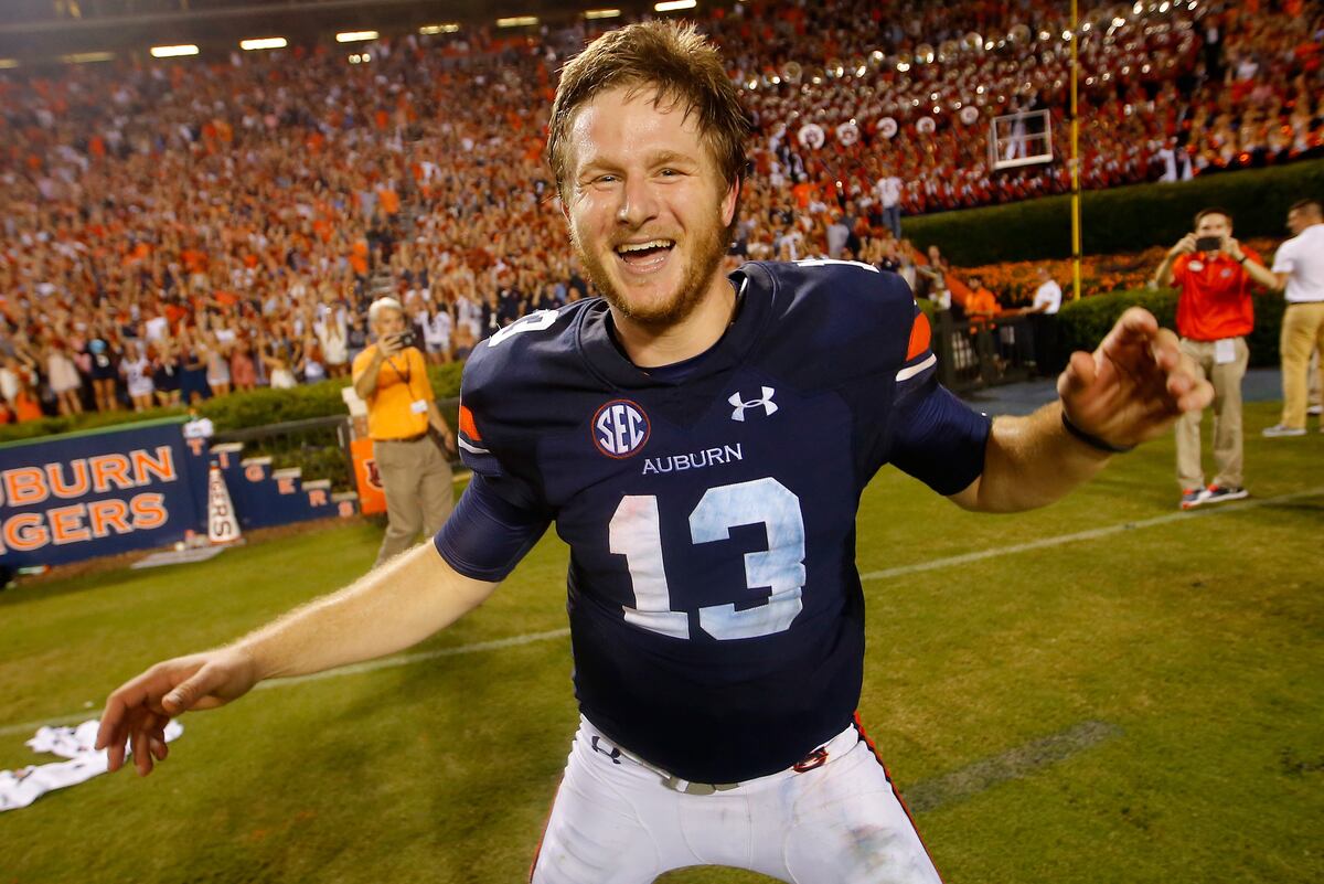 The Underdog QB Leading the Underdog CFP Contender: Auburn's Sean White ...