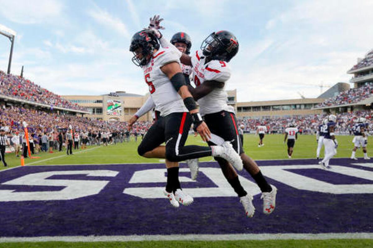 Scout: College Football Passing Leaders Week 10 | News, Scores ...