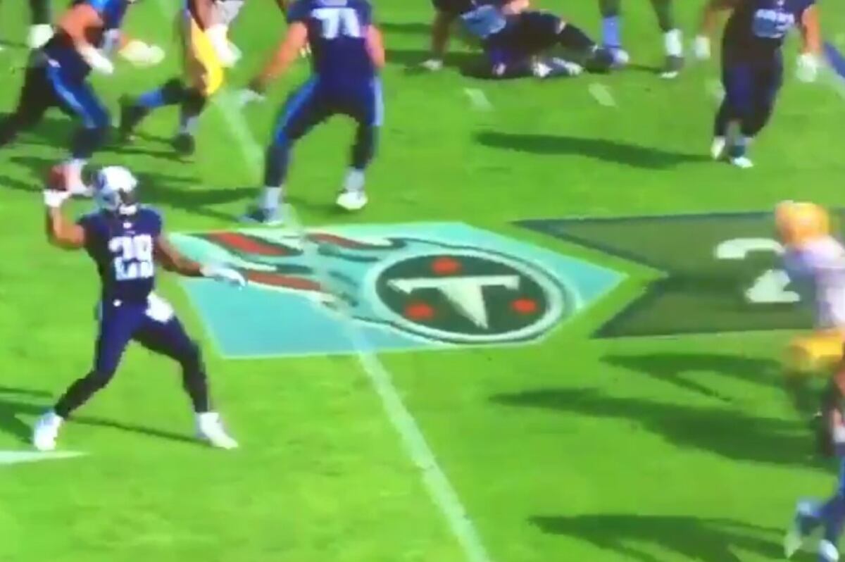 Titans RB DeMarco Murray Throws 10-Yard TD Pass to TE Delanie Walker vs ...