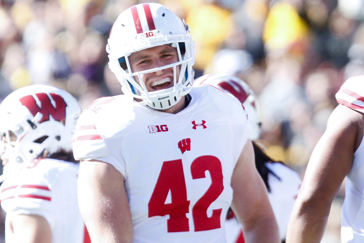 Wisconsin's T.J. Watt with Interception for 17-Yard Touchdown | News ...