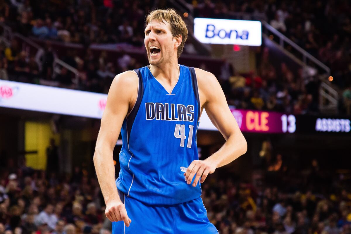 Dirk Nowitzki Exits vs. Bucks with Achilles Injury | News, Scores ...