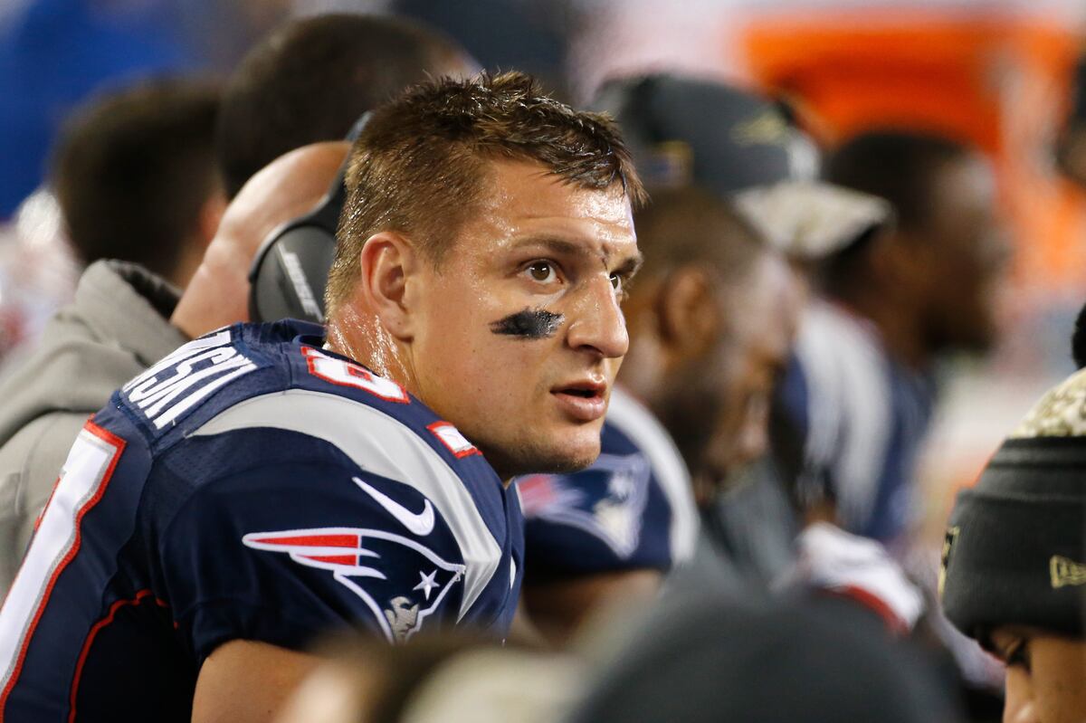 Rob Gronkowski Injury Update: TE Reportedly Will Miss 8 Weeks with Back ...
