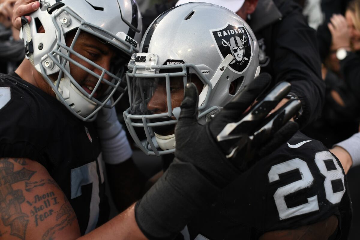 Raiders Keep Winning, but Slow Starts Loom as Huge Postseason Problem ...