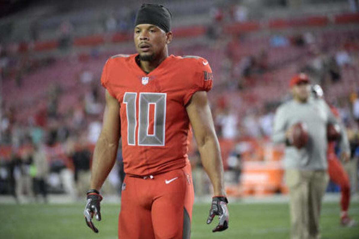 Cecil Shorts Injury: Updates on Buccaneers WR's Knee and Recovery ...
