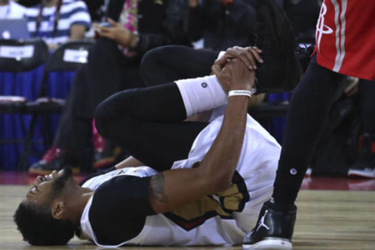 Anthony Davis Injury: Pelicans Star Suffers Leg Contusion vs. Rockets ...