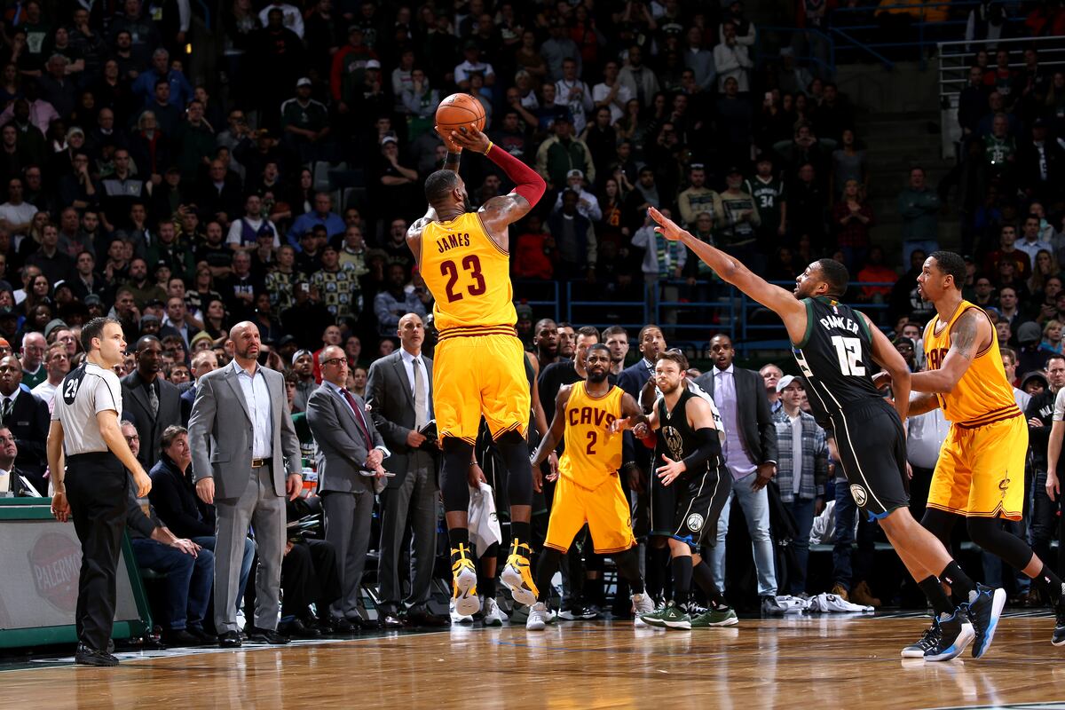 LeBron James Passes Moses Malone for 8th All Time on the NBA Scoring ...