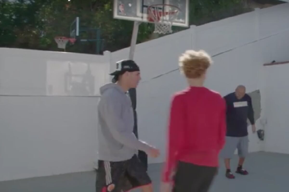 Ball Brothers Work Out and Play Basketball on Christmas Day | News ...