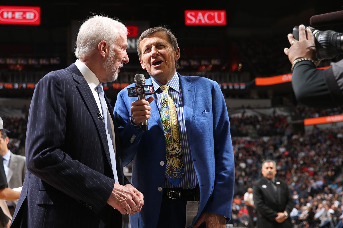 Gregg Popovich Gives Tie He Wore to Craig Sager's Funeral to Craig ...