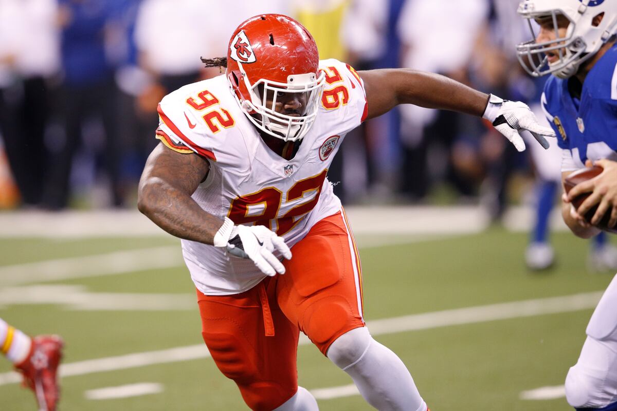 Dontari Poe, Falcons Agree on Contract After 5 Seasons with Chiefs ...
