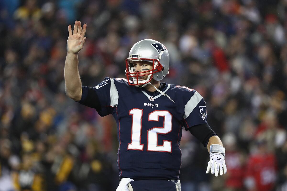 Tom Brady, Ezekiel Elliott Lead List of NFL's Merchandise Sales | News ...