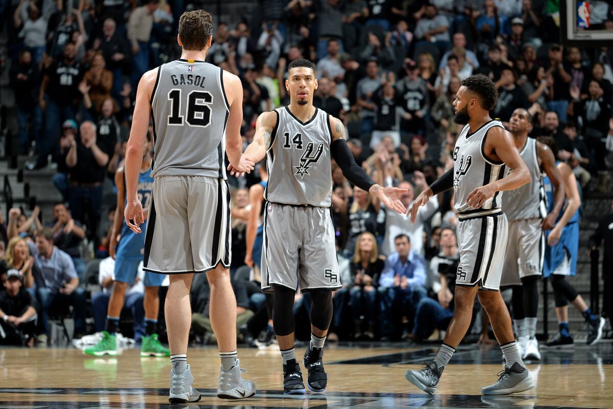 San Antonio Spurs Clinch NBA-Record 20th Consecutive Postseason Berth ...