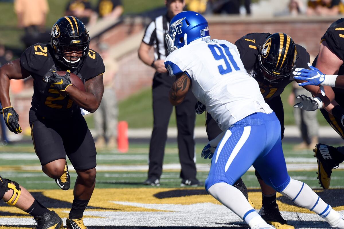 Middle Tennessee Dismisses 2 Football Players Amid Animal Cruelty ...