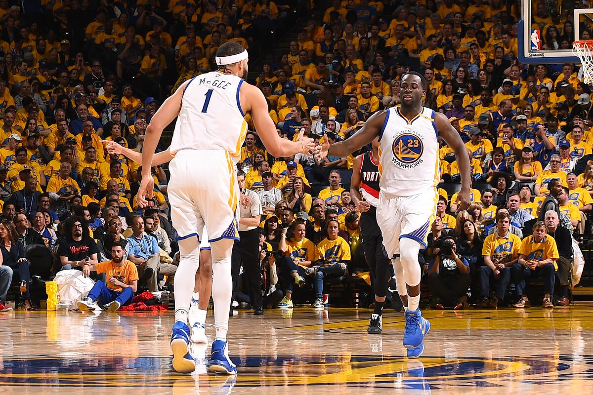 Steph Curry, Warriors Take Control of Series with 110-81 Game 2 Win ...