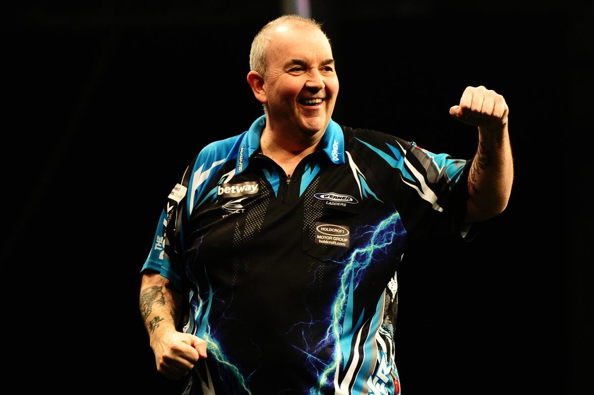 Premier League Darts 2017 Results: Phil Taylor Saves Playoff Hopes with ...
