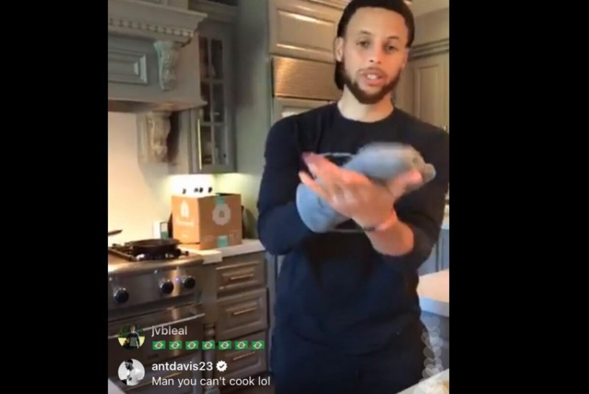Anthony Davis Heckles Stephen Curry's Cooking Skills in Instagram Live ...