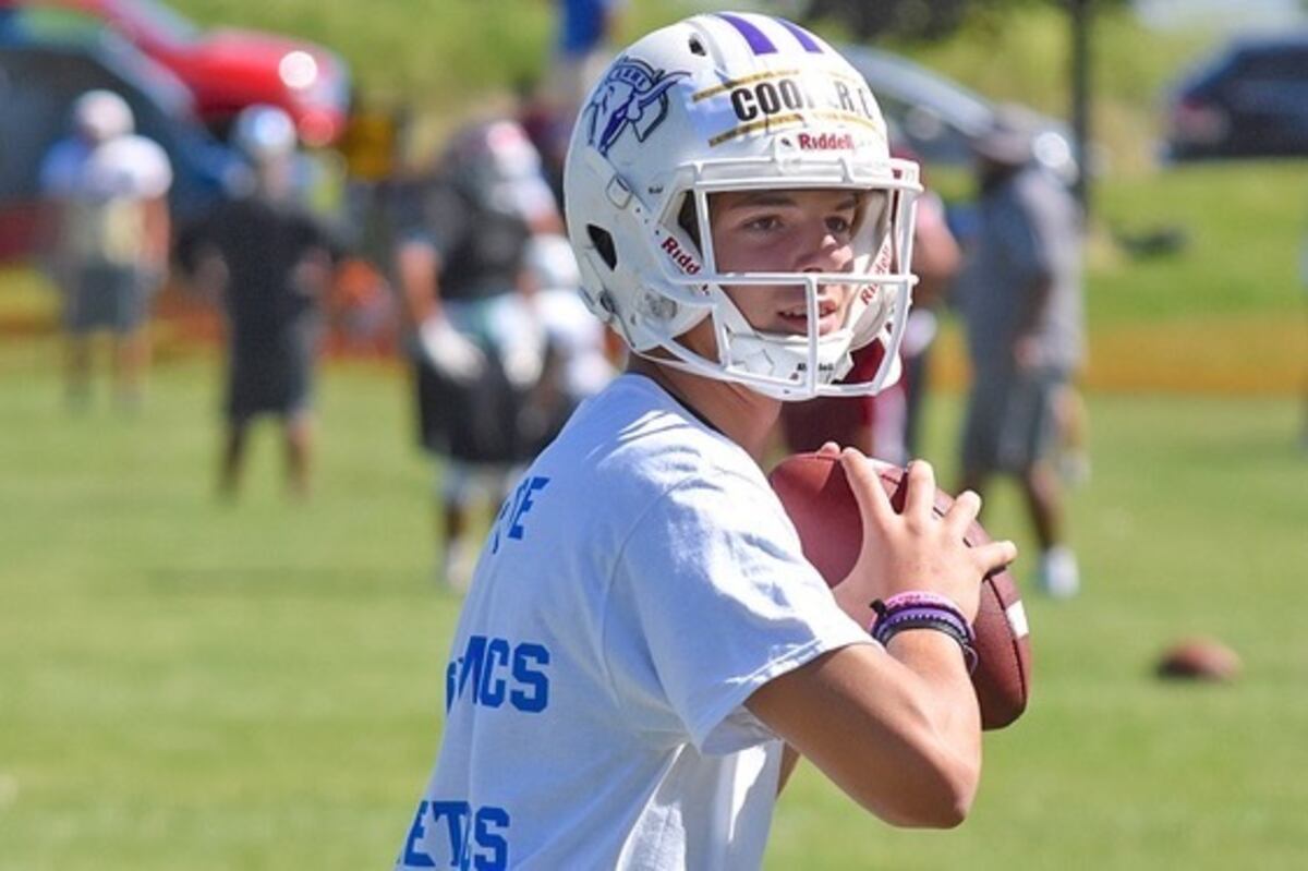 4-Star QB Camm Cooper Commits to Washington State over Georgia, Ole ...