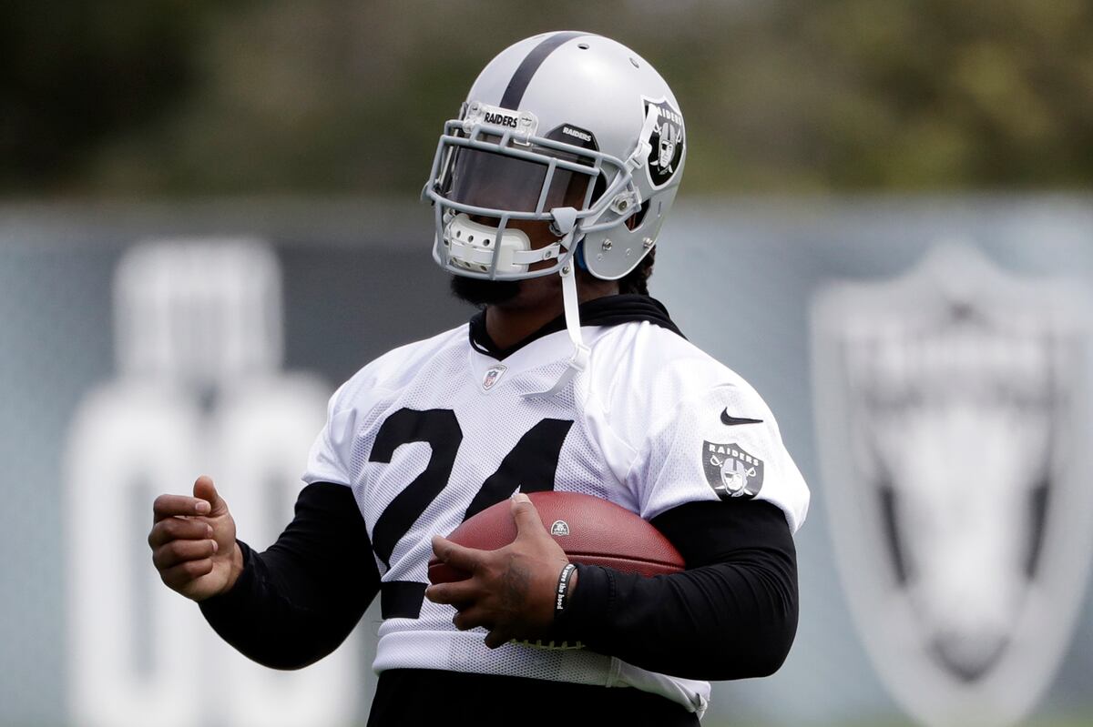 Last Chance Watch: 10 Players Fighting for Their Football Lives in 2017 ...