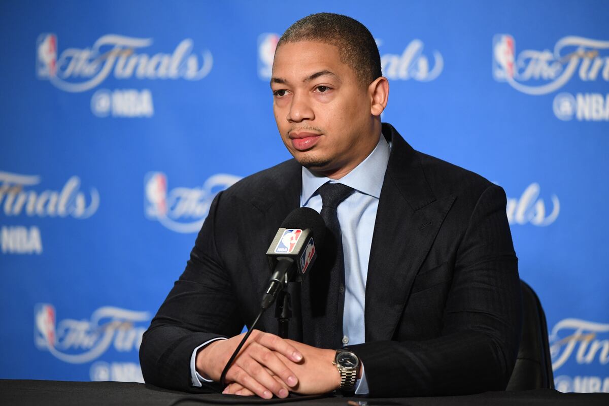Tyronn Lue Says Warriors Are Best He's Ever Seen After Cavaliers' Game ...