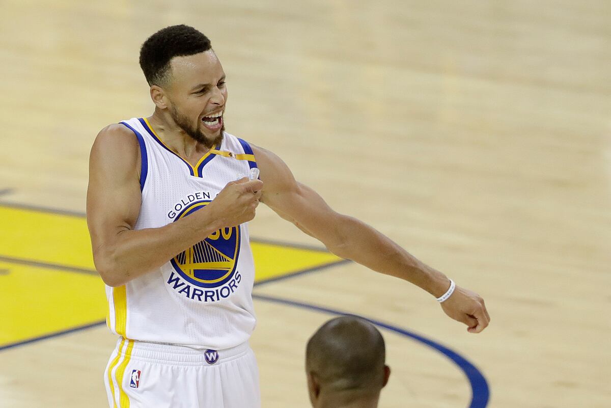 Stephen Curry Records Triple-Double in NBA Finals for 1st Time in ...
