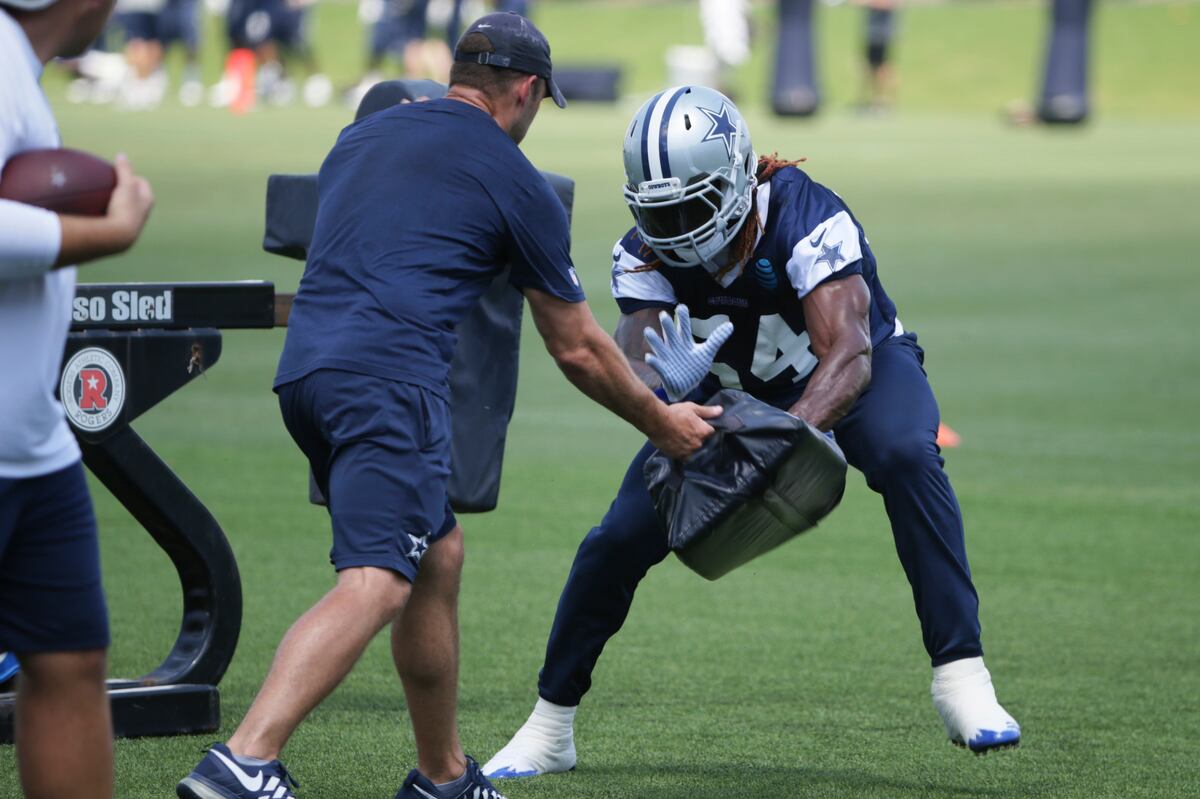 Jaylon Smith Takes Part in 1st Public Drills Since Surgery on Knee ...