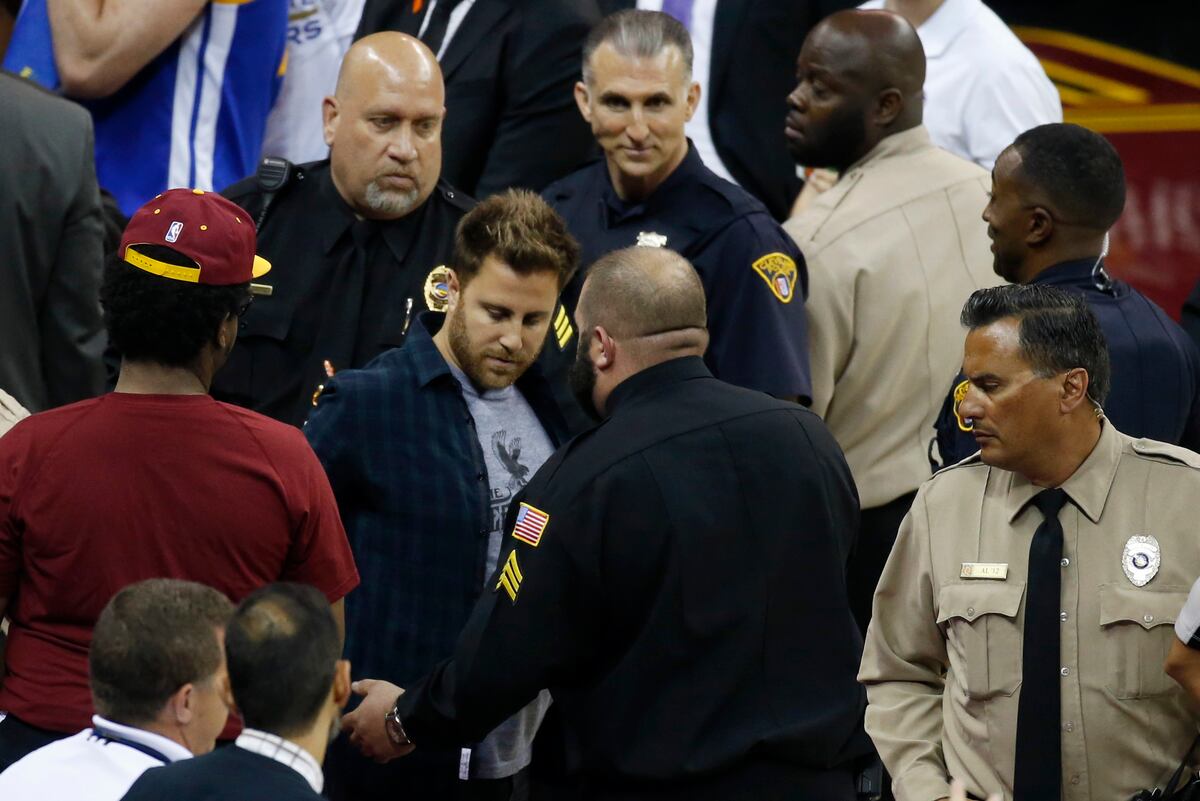 Fan Ejected for Confronting Matt Barnes in Game 4 of NBA Finals | News ...