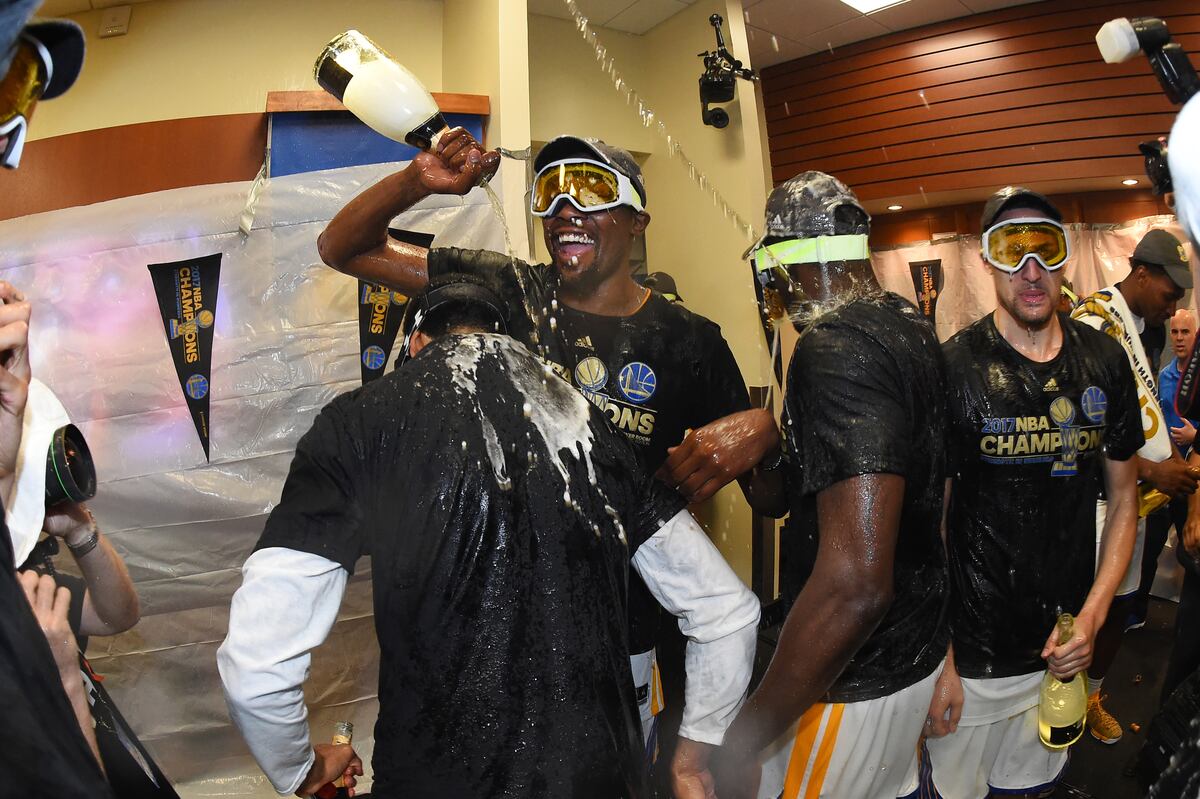 Kevin Durant Has Tough Time Handling Alcohol After Warriors' NBA Finals ...