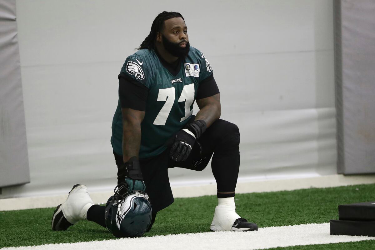 Jason Peters Says He Wants to Restructure Eagles Contract, Retire with ...