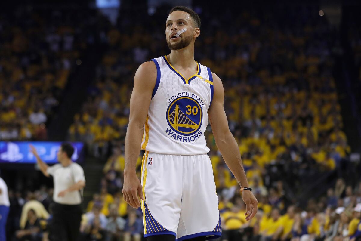 Stephen Curry, Golden State Warriors Agree to Record 5-Year, $201m ...