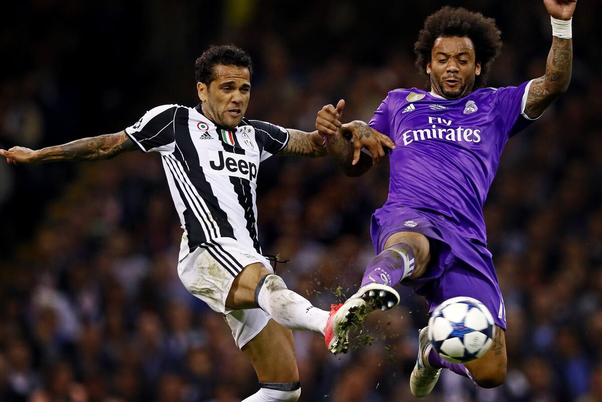 Dani Alves Confirms Juventus Exit Amid Manchester City Transfer Rumours ...