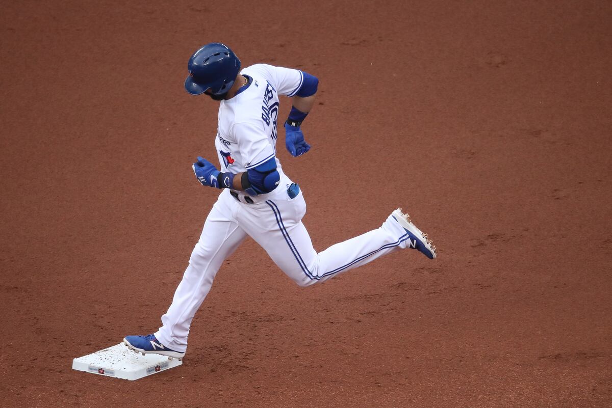 Jose Bautista Passes Joe Carter for 4th on Blue Jays RBI List | News ...