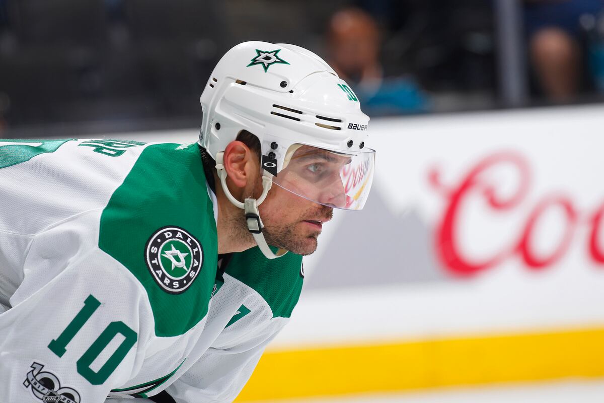 Patrick Sharp Signs Contract with Chicago Blackhawks | News, Scores ...