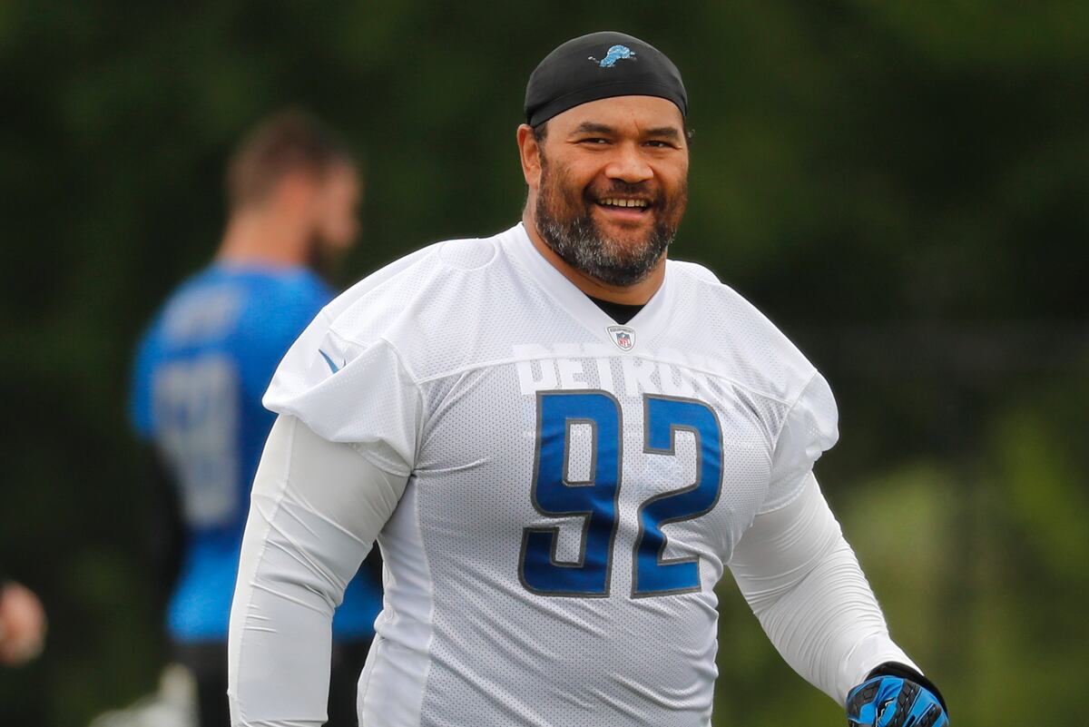Haloti Ngata Reportedly Undergoing Surgery on Torn Bicep, Out 4 Months ...
