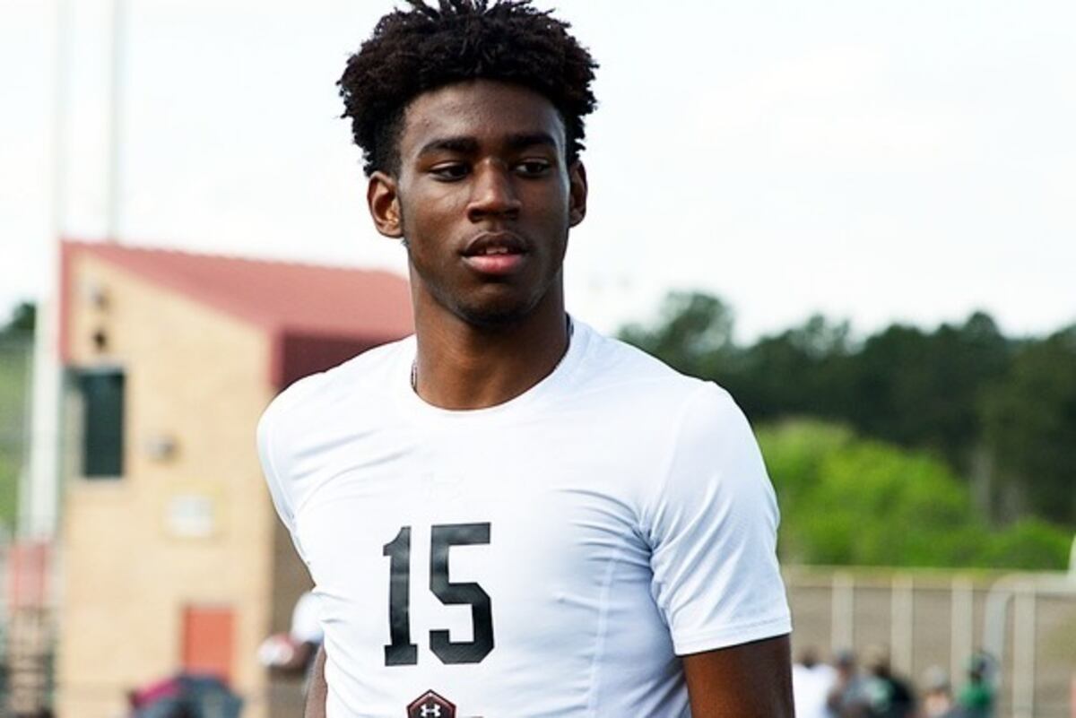4-Star WR Prospect Miles Battle Commits to Oregon over Ole Miss | News ...